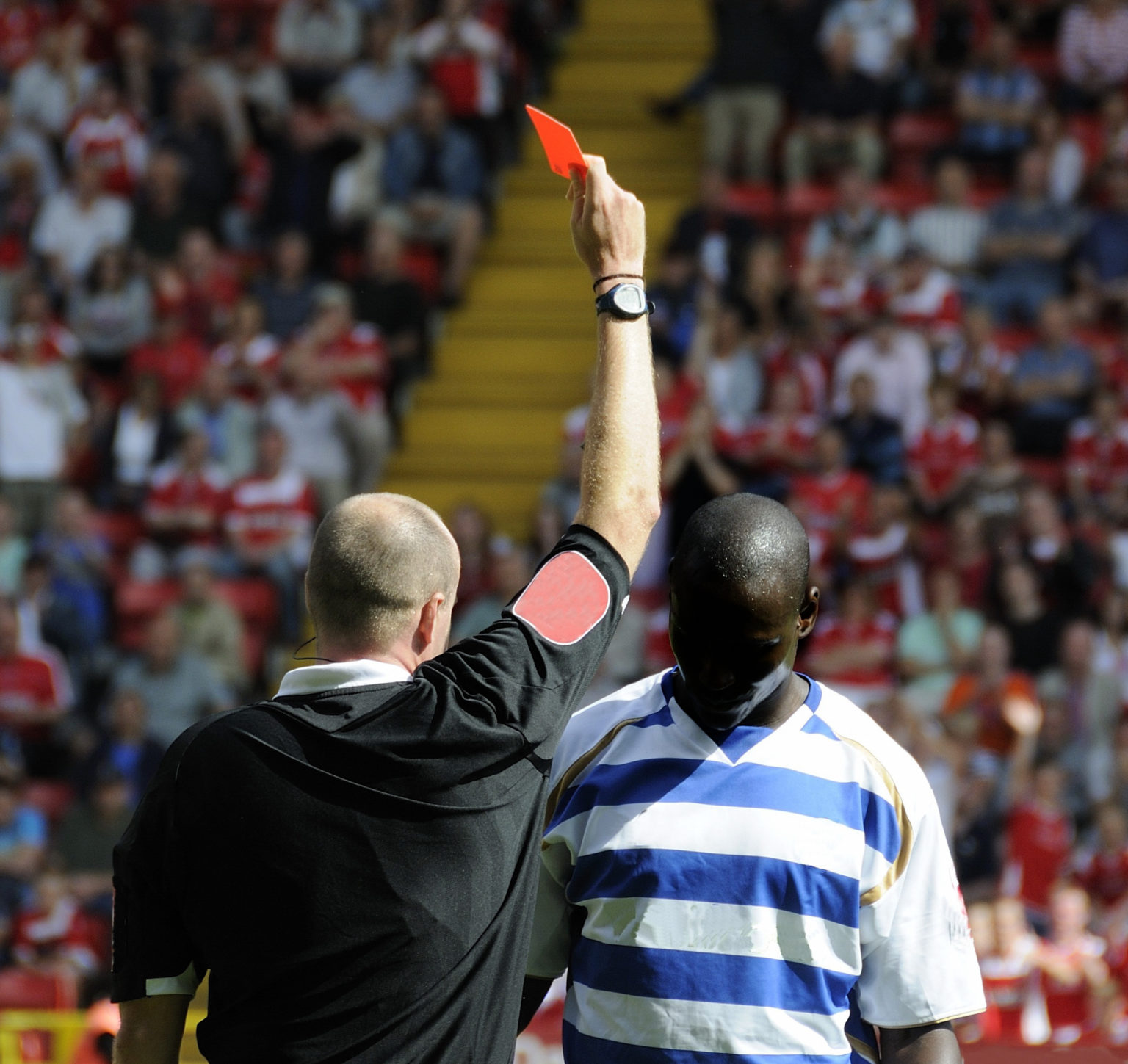 How Referees Can Face Up To Testing Periods - The Third Team