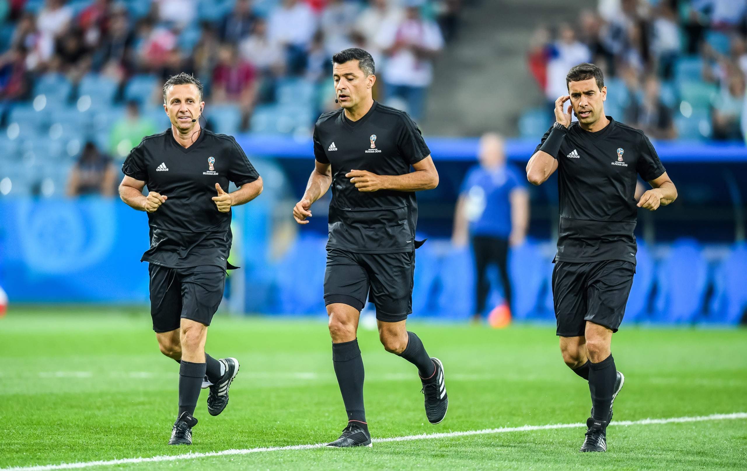 5 Ways Referees Can Learn From Leaders - The Third Team