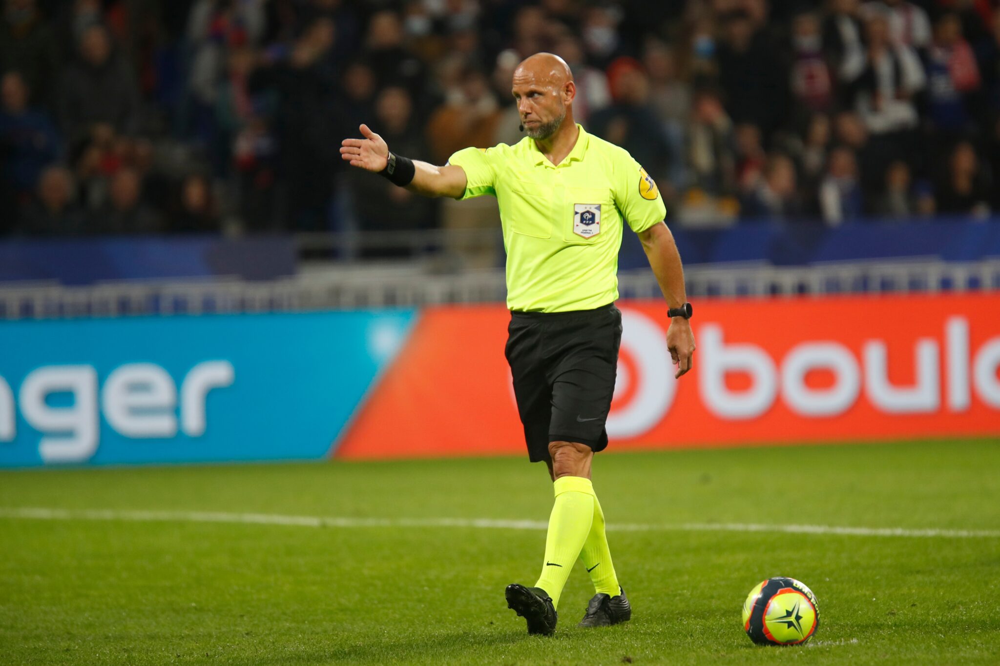 7 Ways Referees Can Benefit From Mindfulness - The Third Team